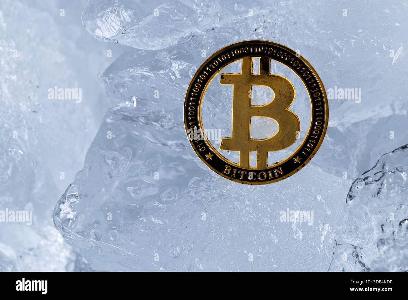 Cryptocurrency frozen hi-res stock photography and images - Alamy