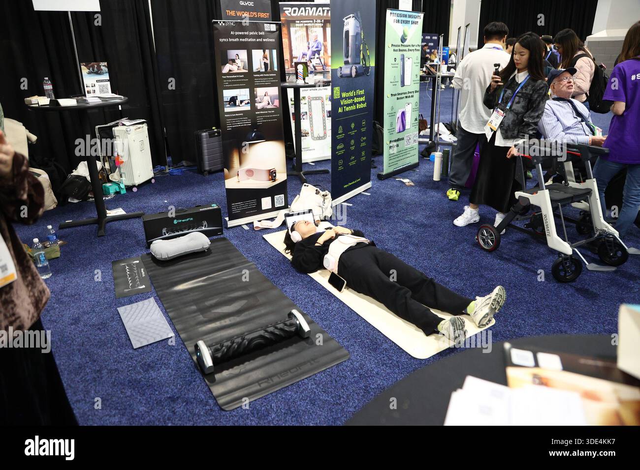 Las Vegas, United States. 04th Jan, 2026. An attendee is seen ...