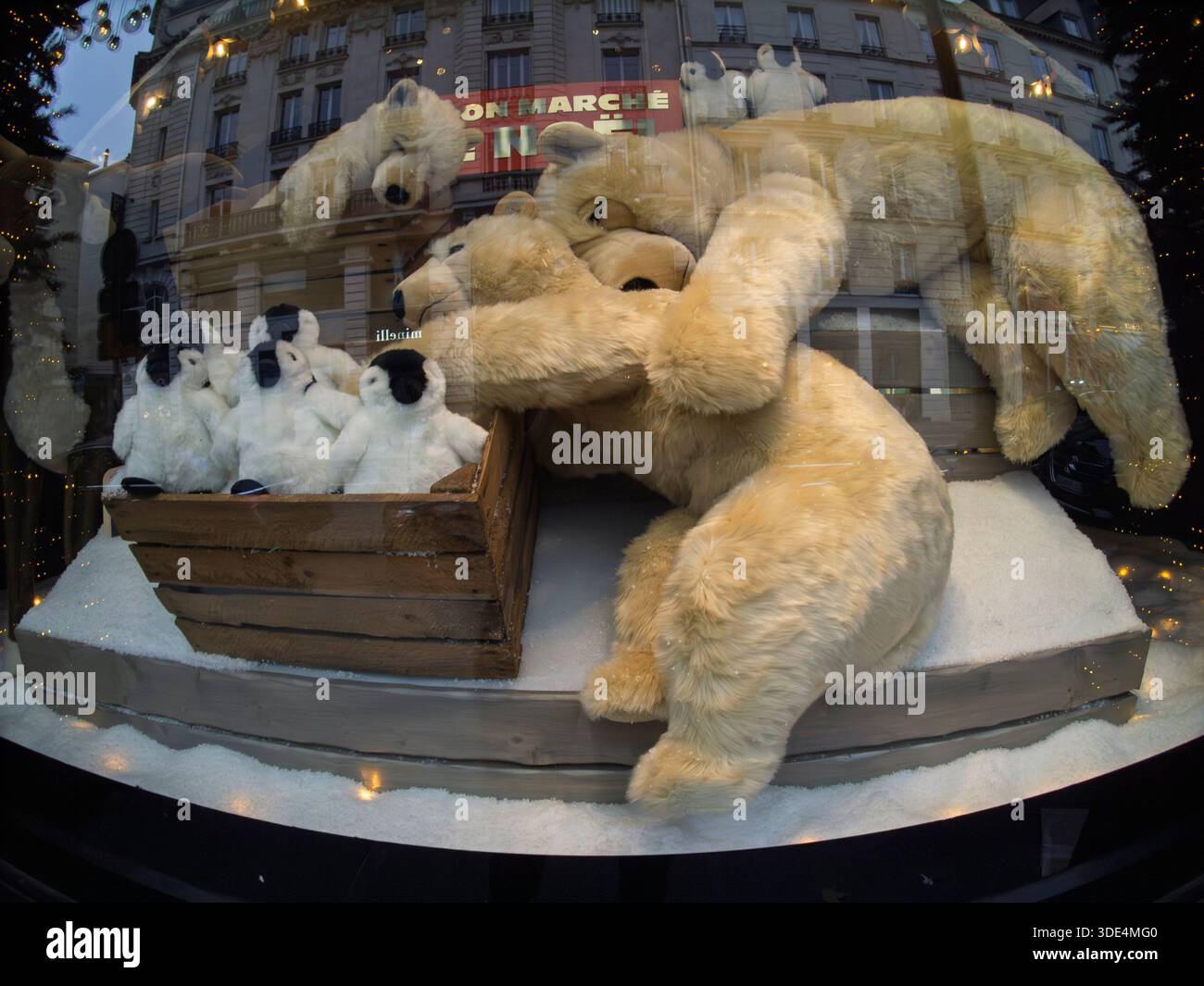 Christmas window display at Le Bon Marché department store, Paris ...