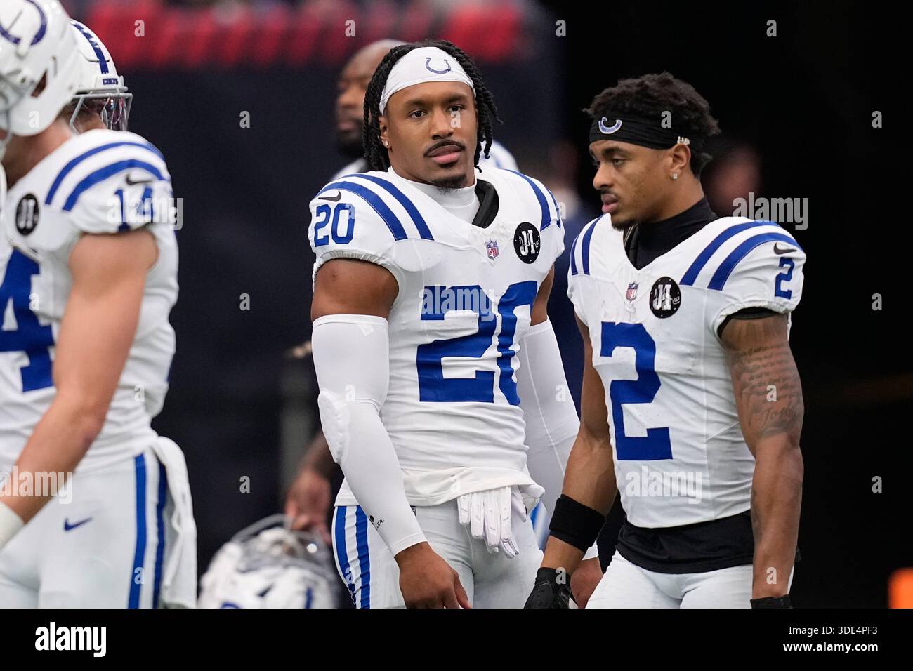 Indianapolis Colts safety Nick Cross (20) warms up before an NFL ...