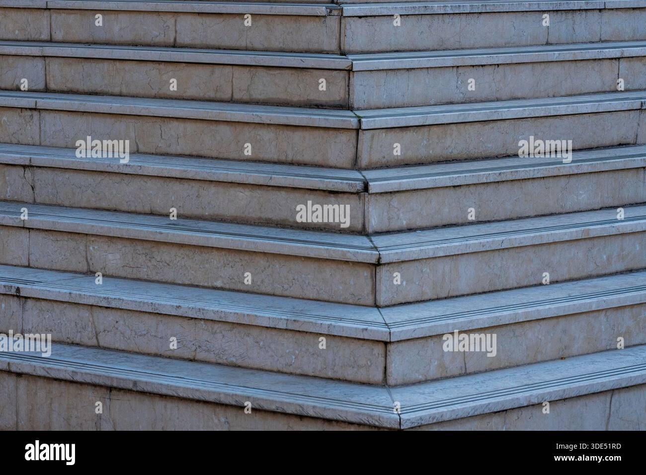 Granite urban pyramid hi-res stock photography and images - Alamy