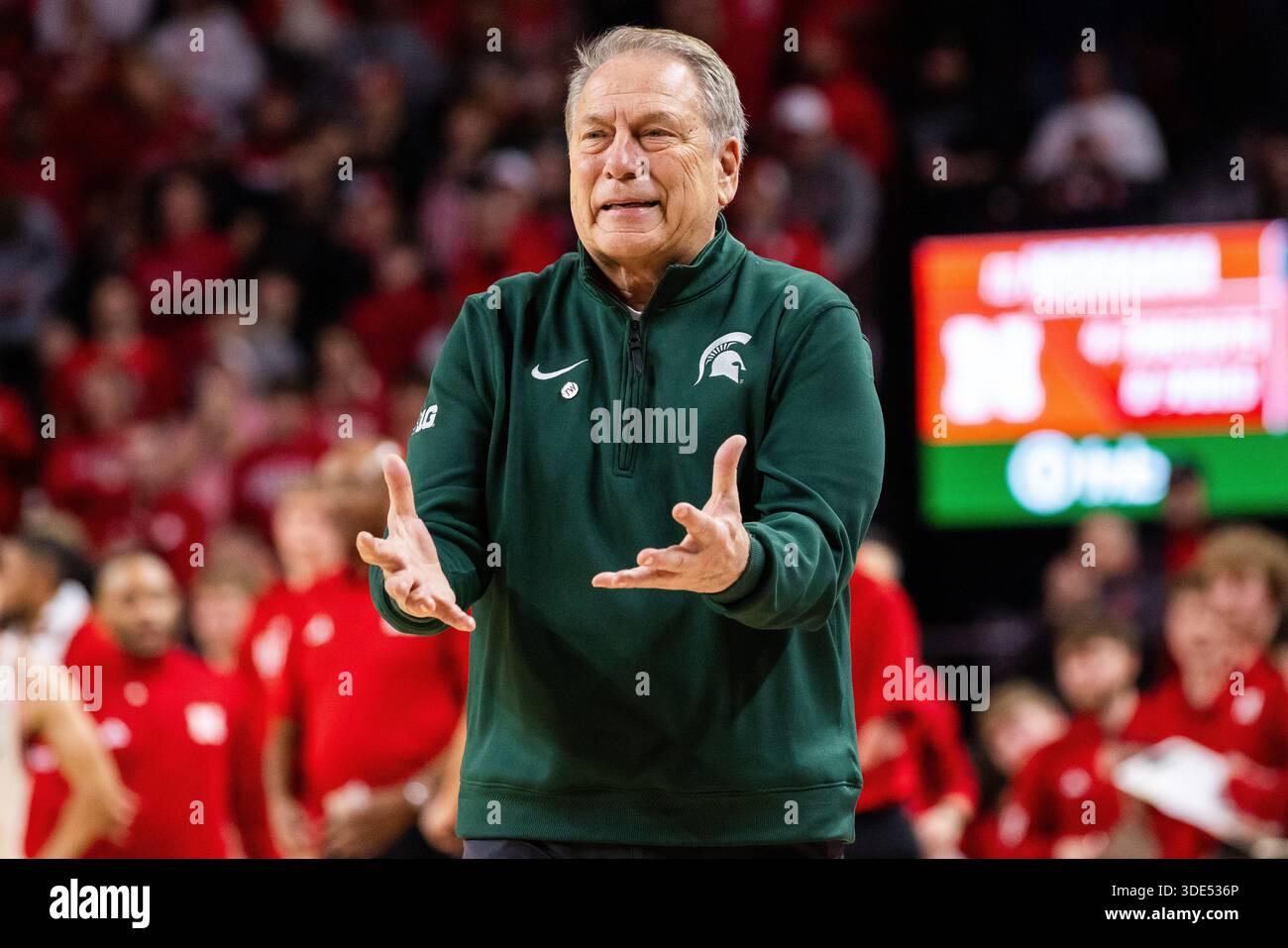 Michigan State head coach Tom Izzo reacts during the first half of an ...
