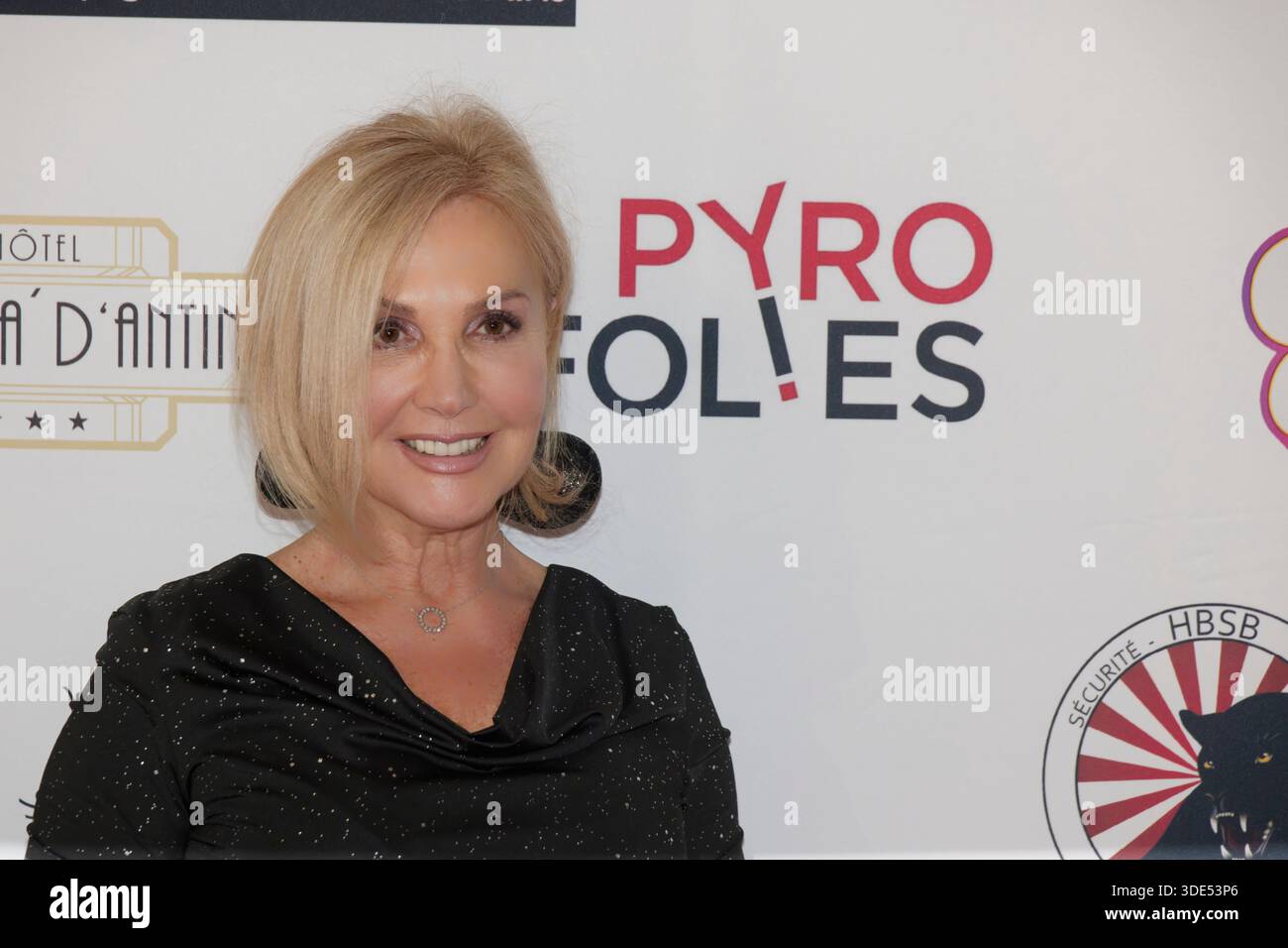 Paris, France. 4th Jan, 2026. Fabienne Amiach attends the 28th ...