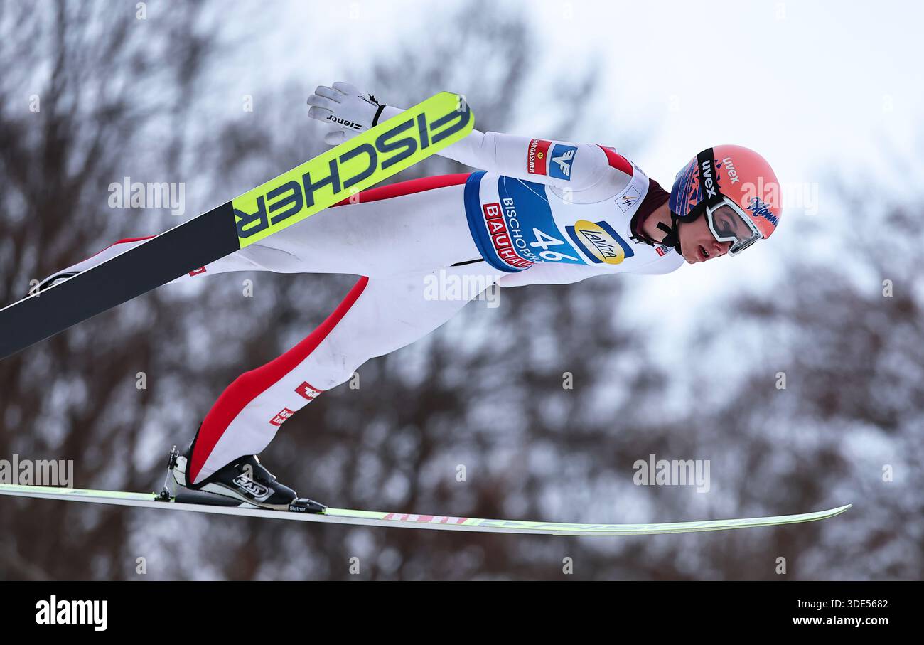 05 January 2026, Austria, Bischofshofen: Nordic skiing/ski jumping ...