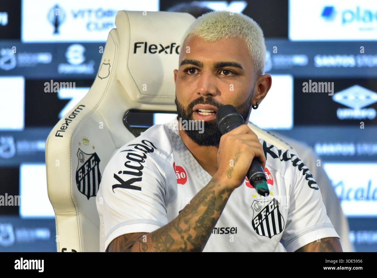SP - SANTOS - 05/01/2026 - SANTOS, GABIGOL PRESENTATION - Gabigol ...