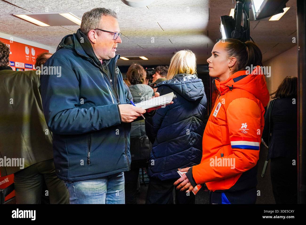 HEERENVEEN, NETHERLANDS - JANUARY 5: Anna Boersma talking to Johan ...
