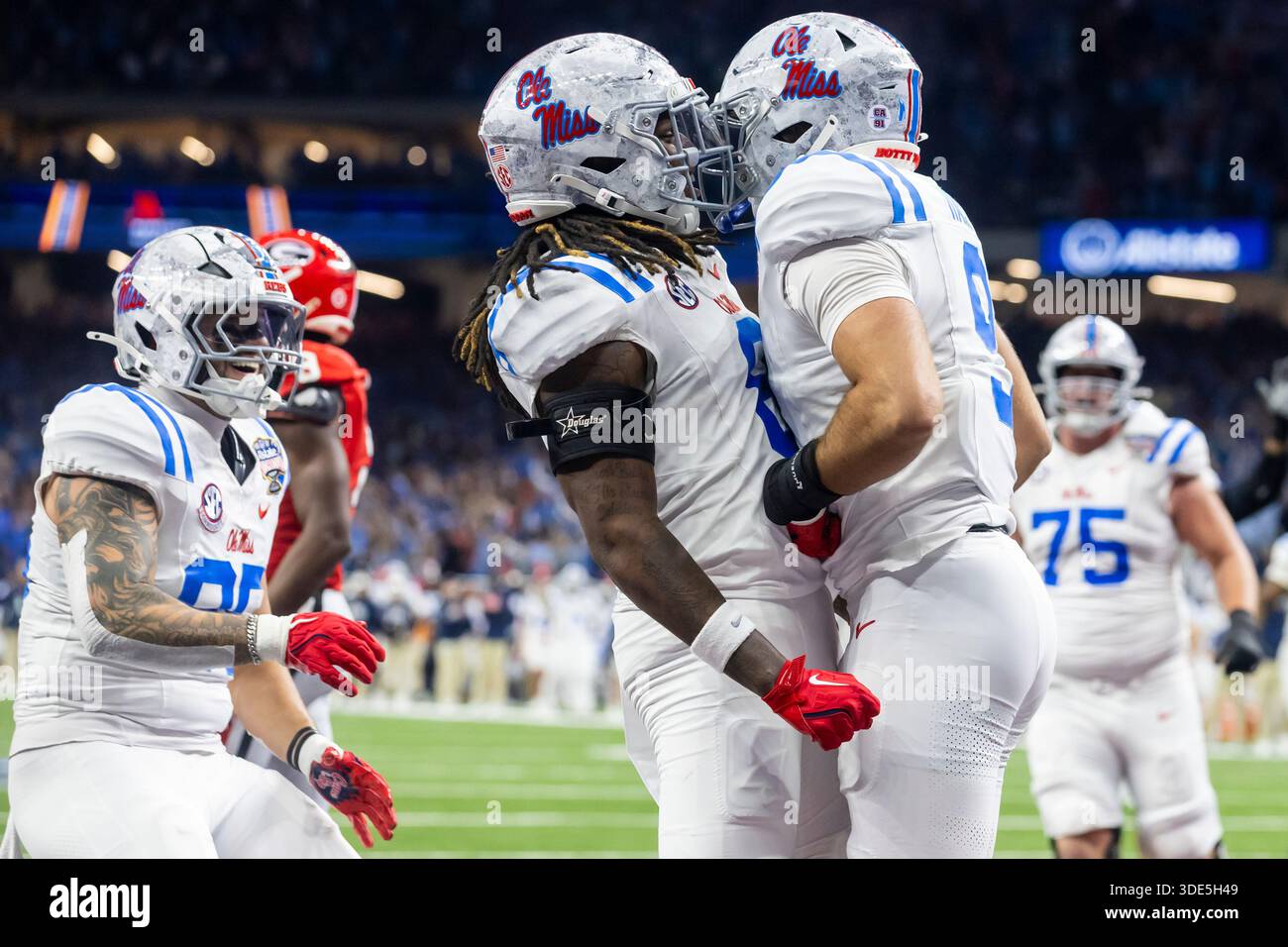 NEW ORLEANS, LA - JANUARY 01: TE Luke Hasz #9 of the Ole Miss Rebels ...