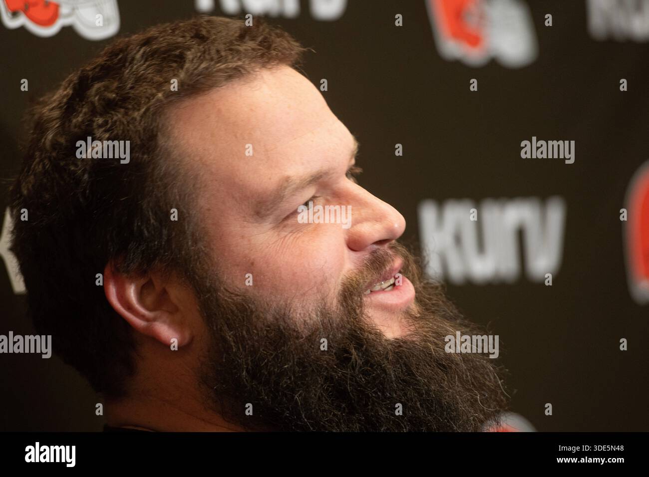 Cleveland Browns offensive guard Joel Bitonio talks with reporters, at ...