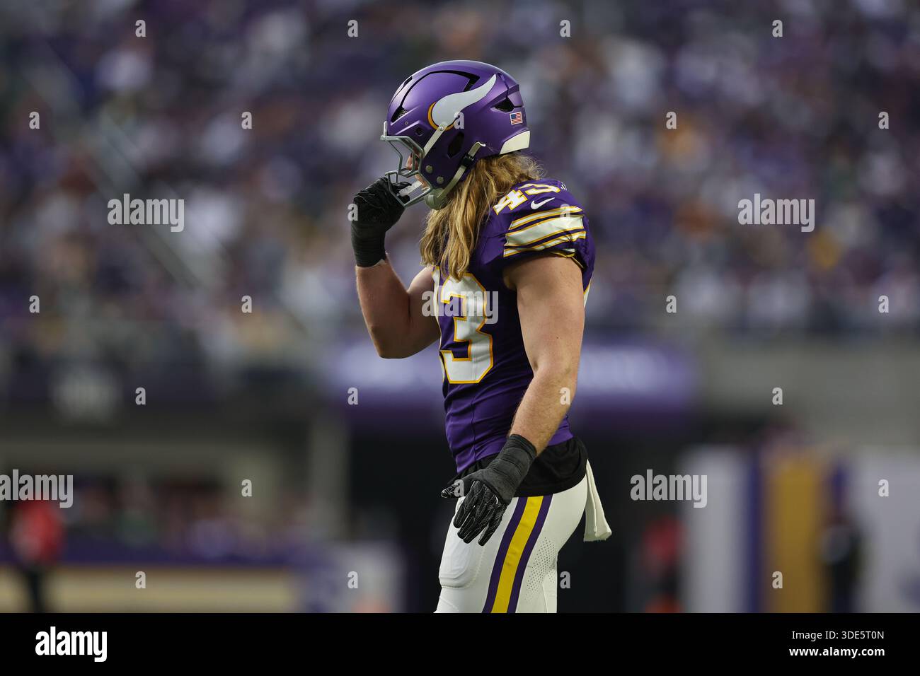 Minnesota Vikings linebacker Andrew van Ginkel moves across the field ...