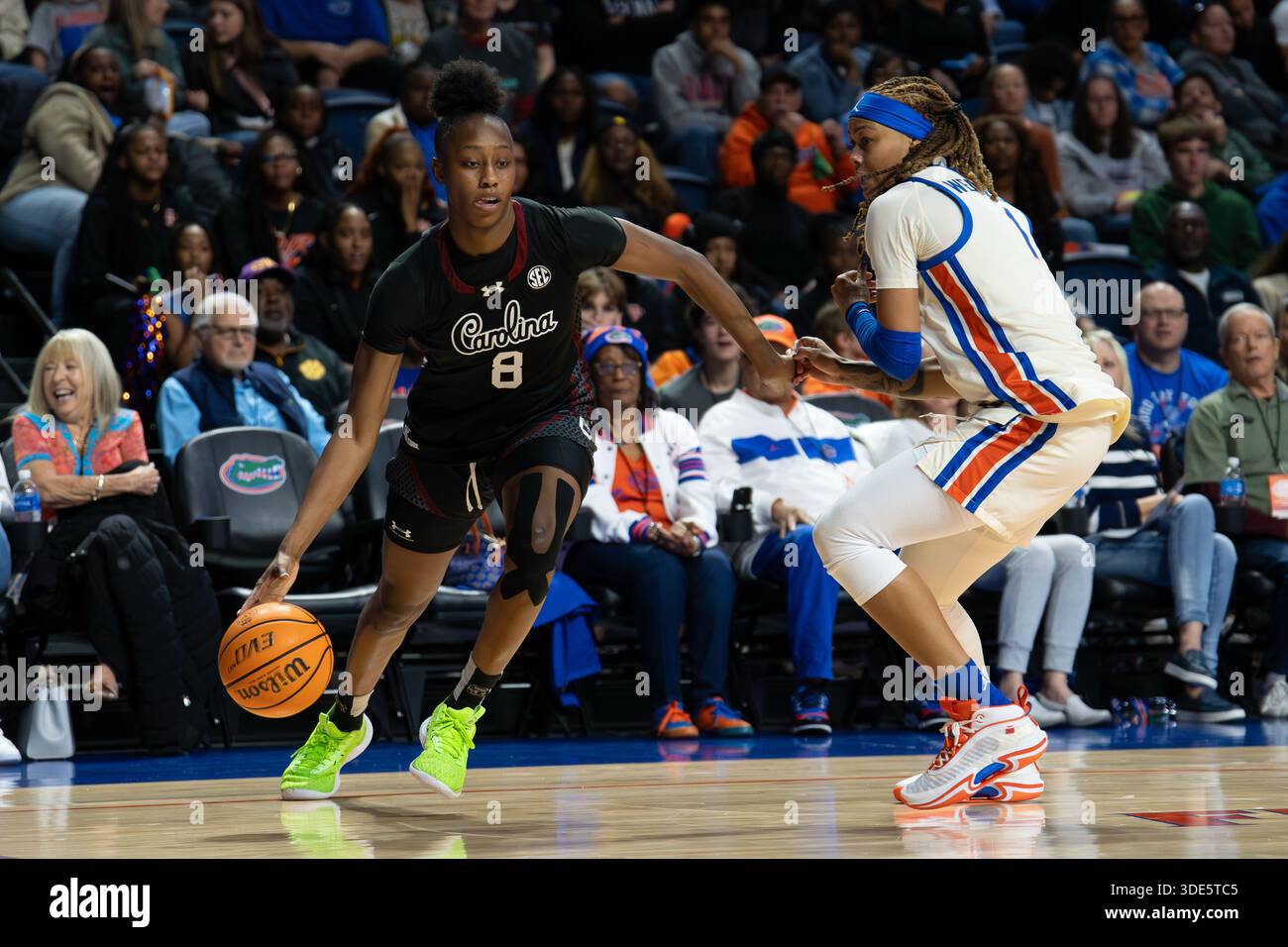 South Carolina forward Joyce Edwards (8) dribbles past Florida forward ...