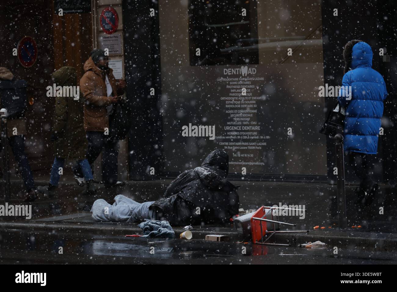 ©PHOTOPQR/LE PARISIEN/Delphine Goldsztejn ; Paris ; 05/01/2026 ; Neige ...