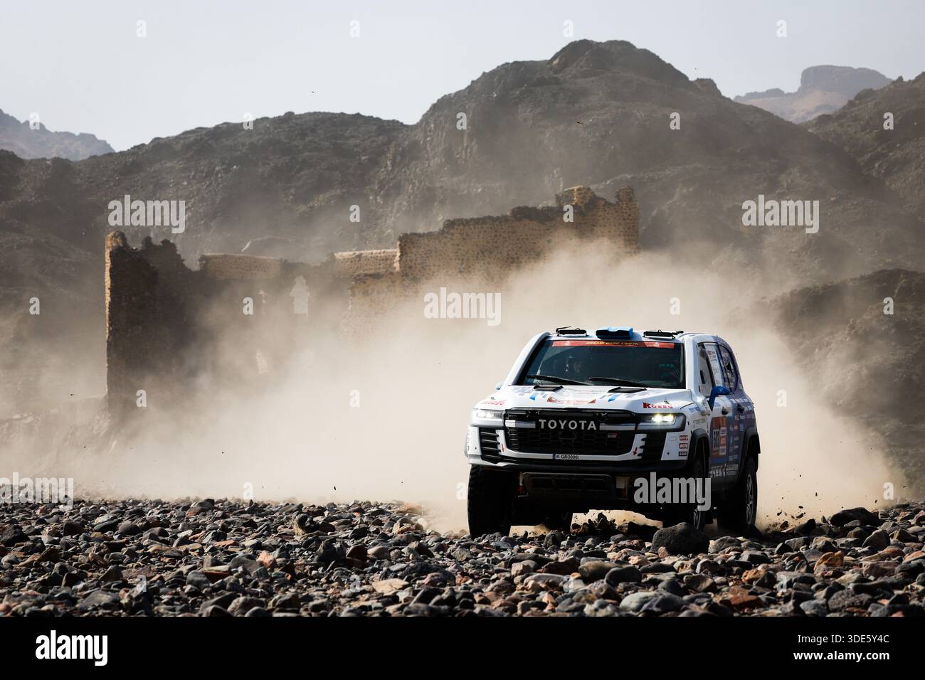 503 BASSO Ronald (fra), MENARD Julien (fra), Team Land Cruiser Toyota ...
