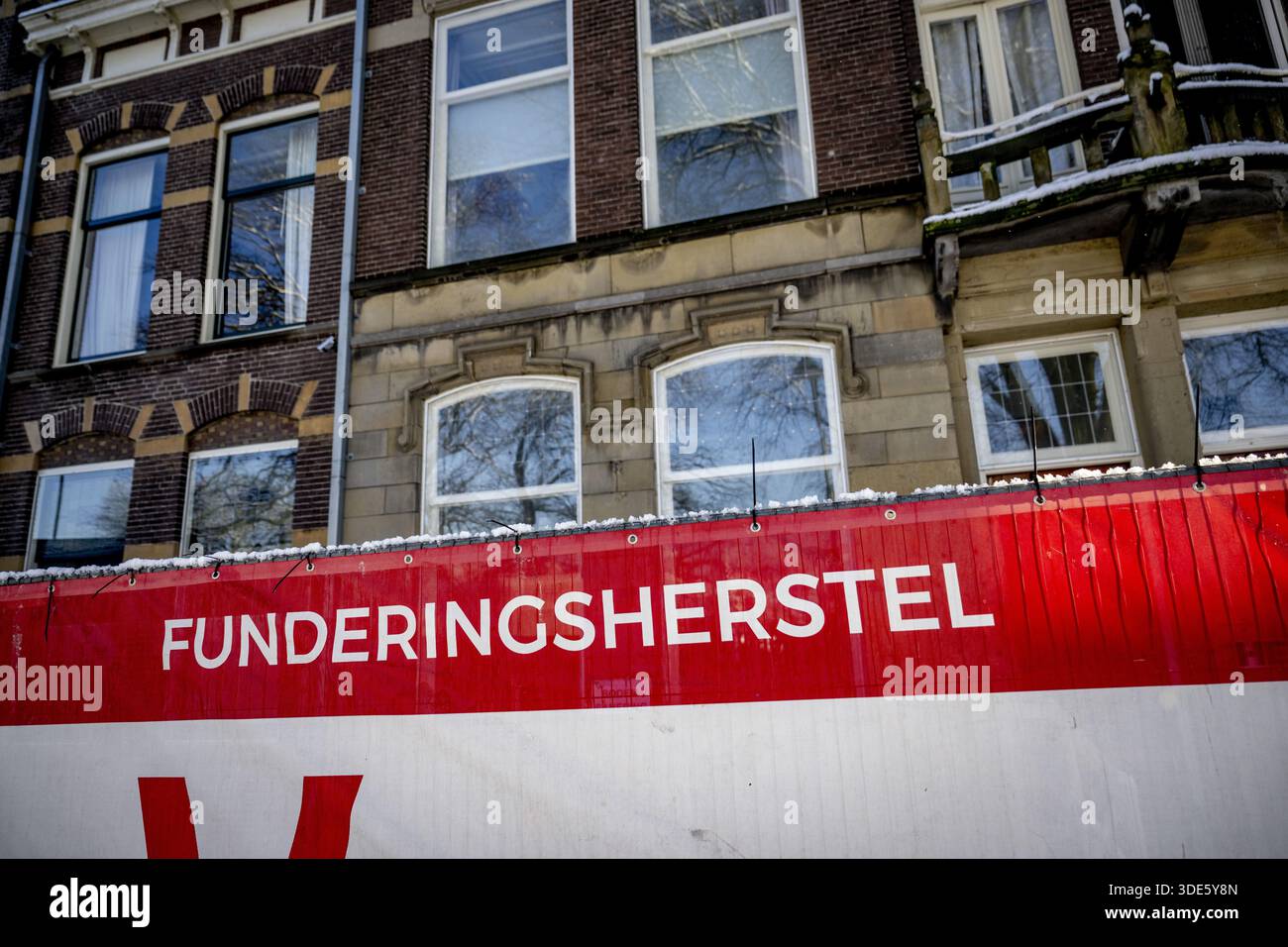 GOUDA - Foundation repair to a sunken house ANP /HOLLANDSE HOOGTE ...