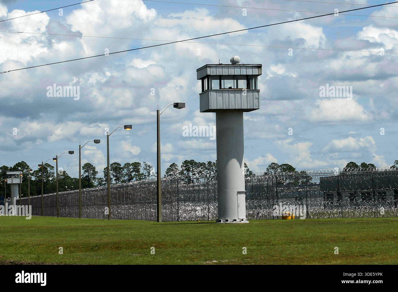 FILE - Fence and towers at the Baker Correctional Institution ...