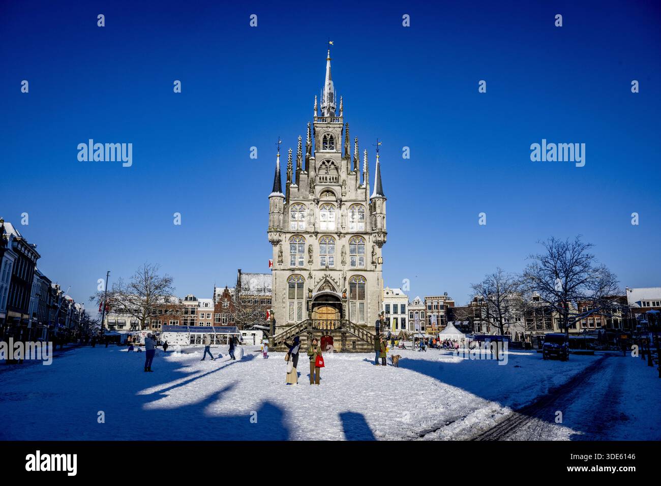 GOUDA - Overview of Gouda in the snow ANP /HOLLANDSE HOOGTE /ROBIN ...