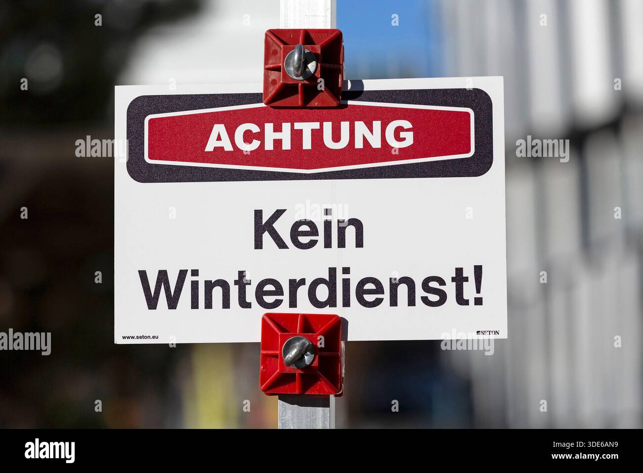 Schild, Achtung Kein Winterdienst // Sign, Attention No Winter Service ...