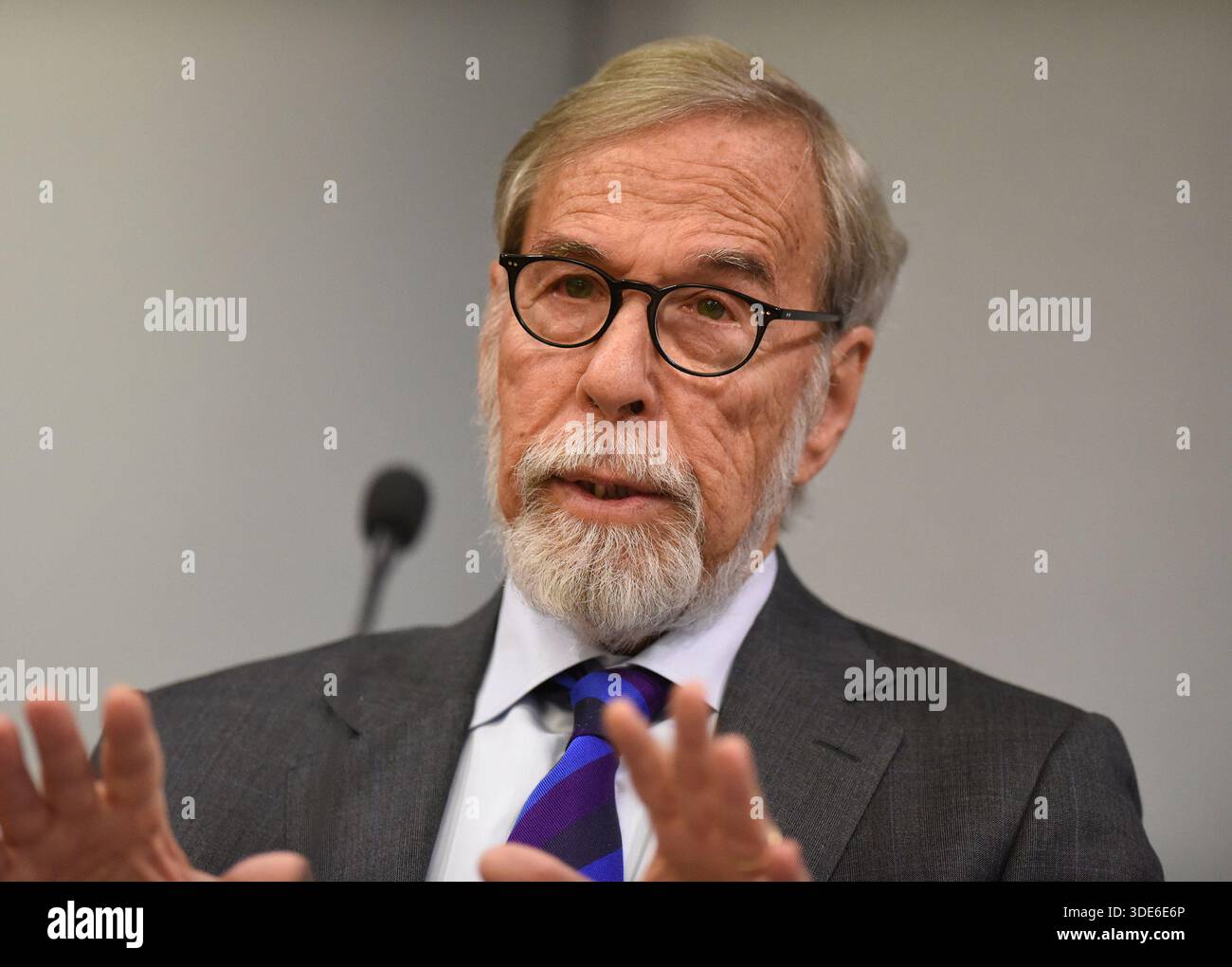 Attorney Andrew Bowman, who formerly represented Michelle Troconis ...