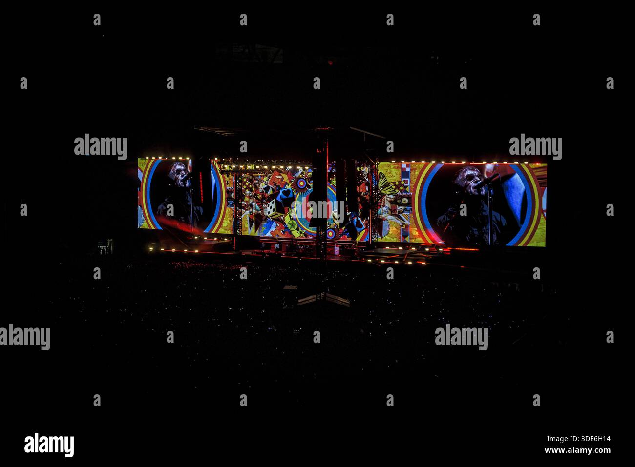 Oasis concert 2025 noel liam stage hi-res stock photography and images ...