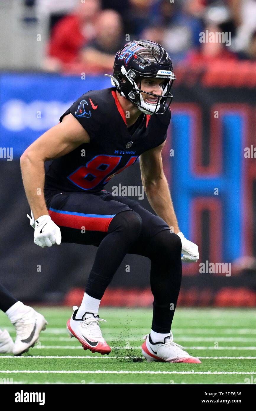 Houston Texans wide receiver Justin Watson (84) runs a route during an ...