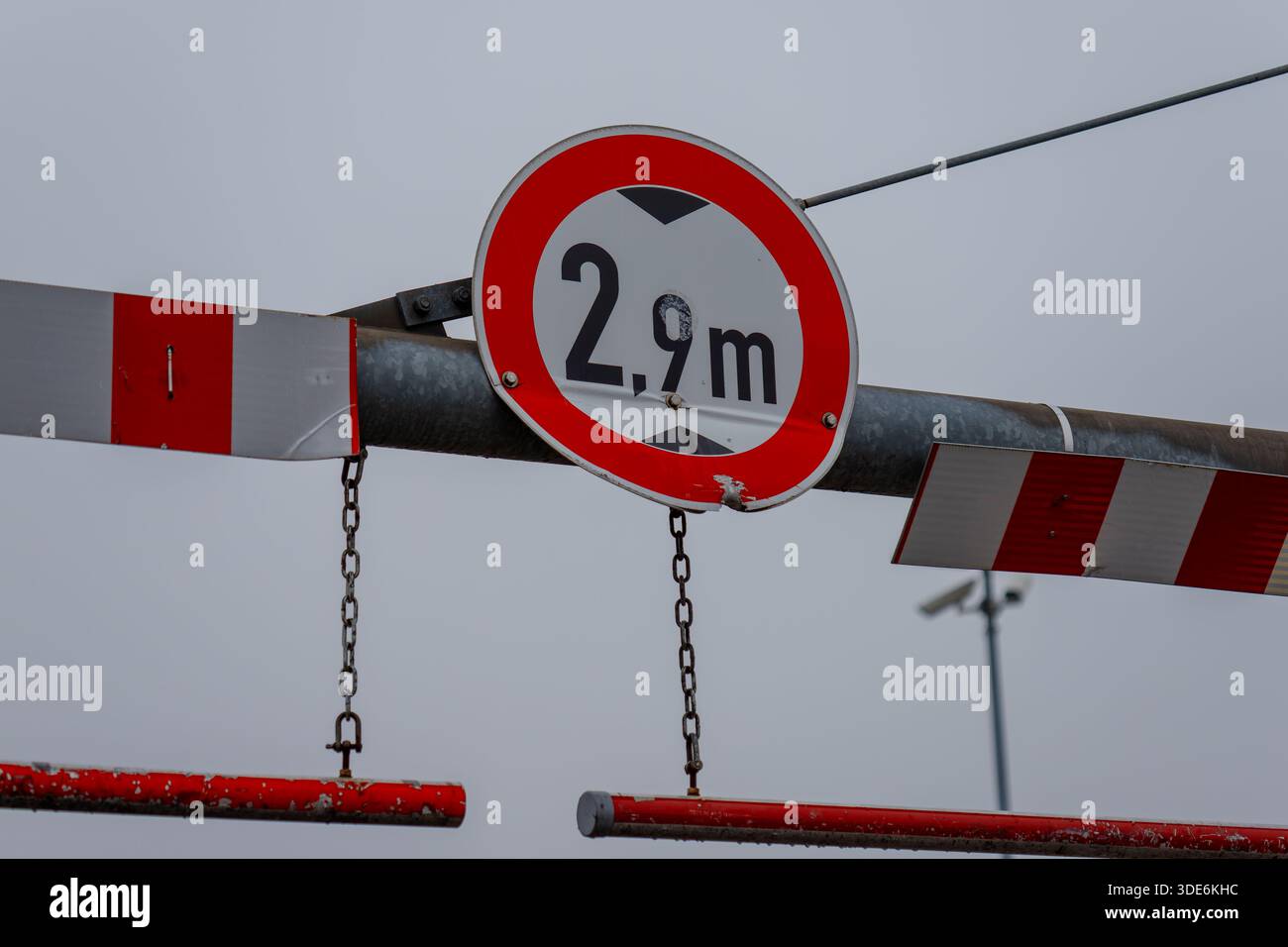 Height restriction sign showing 2.9 meters on a barrier Stock Photo - Alamy