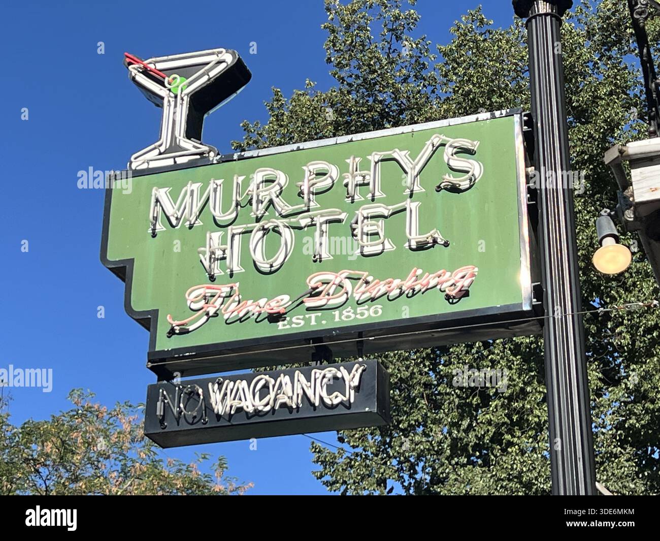 Neon sign for Murphys Hotel with martini glass graphic and No Vacancy ...