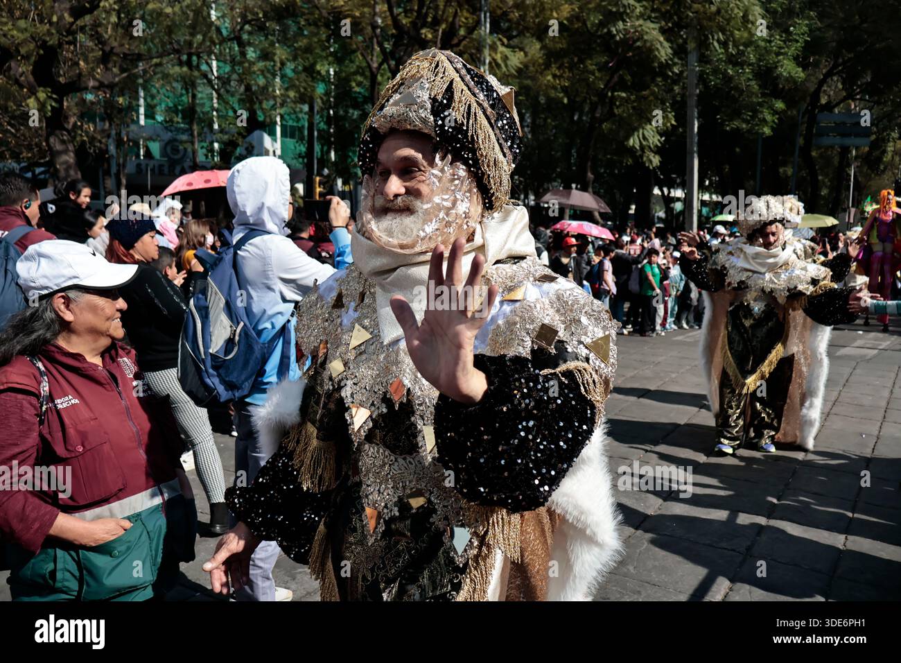 Mexico City, Cdmx, Mexico. 5th Jan, 2026. Around the Angel of ...