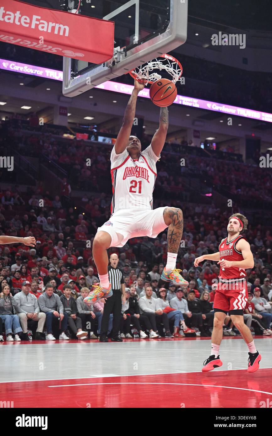 January 5, 2026: Ohio State Buckeyes forward Devin Royal (21) dunks ...