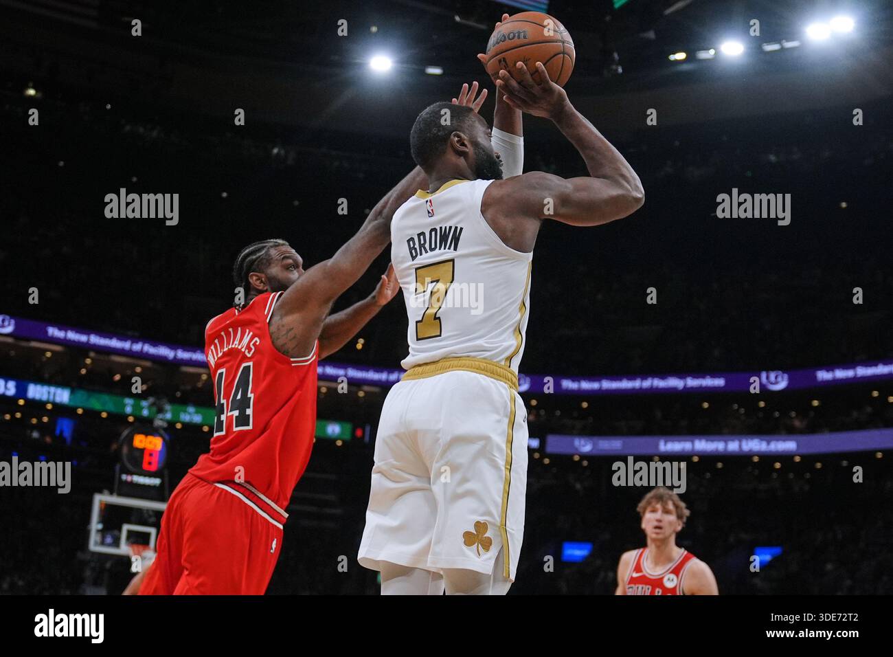 Boston Celtics guard Jaylen Brown (7) looks to shoot after driving past ...