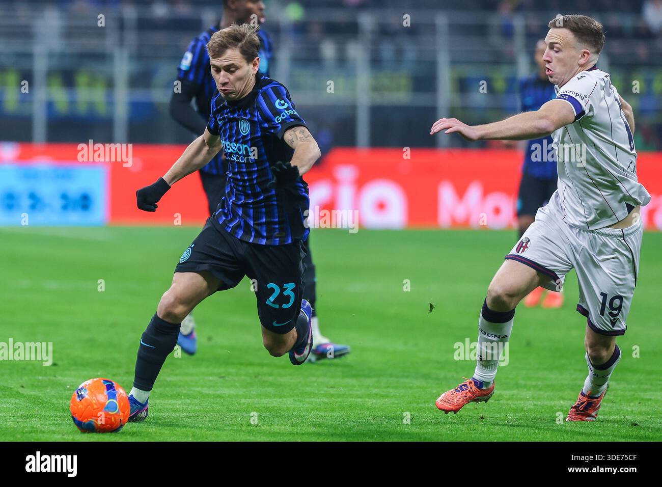 (L-R) Nicolo Barella of FC Internazionale and with Lewis Ferguson of ...