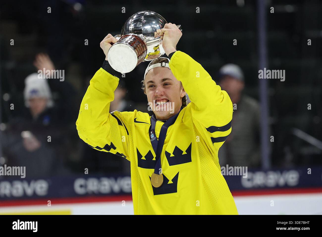 Sweden's Linus Eriksson celebrates after winning an IIHF World Junior ...