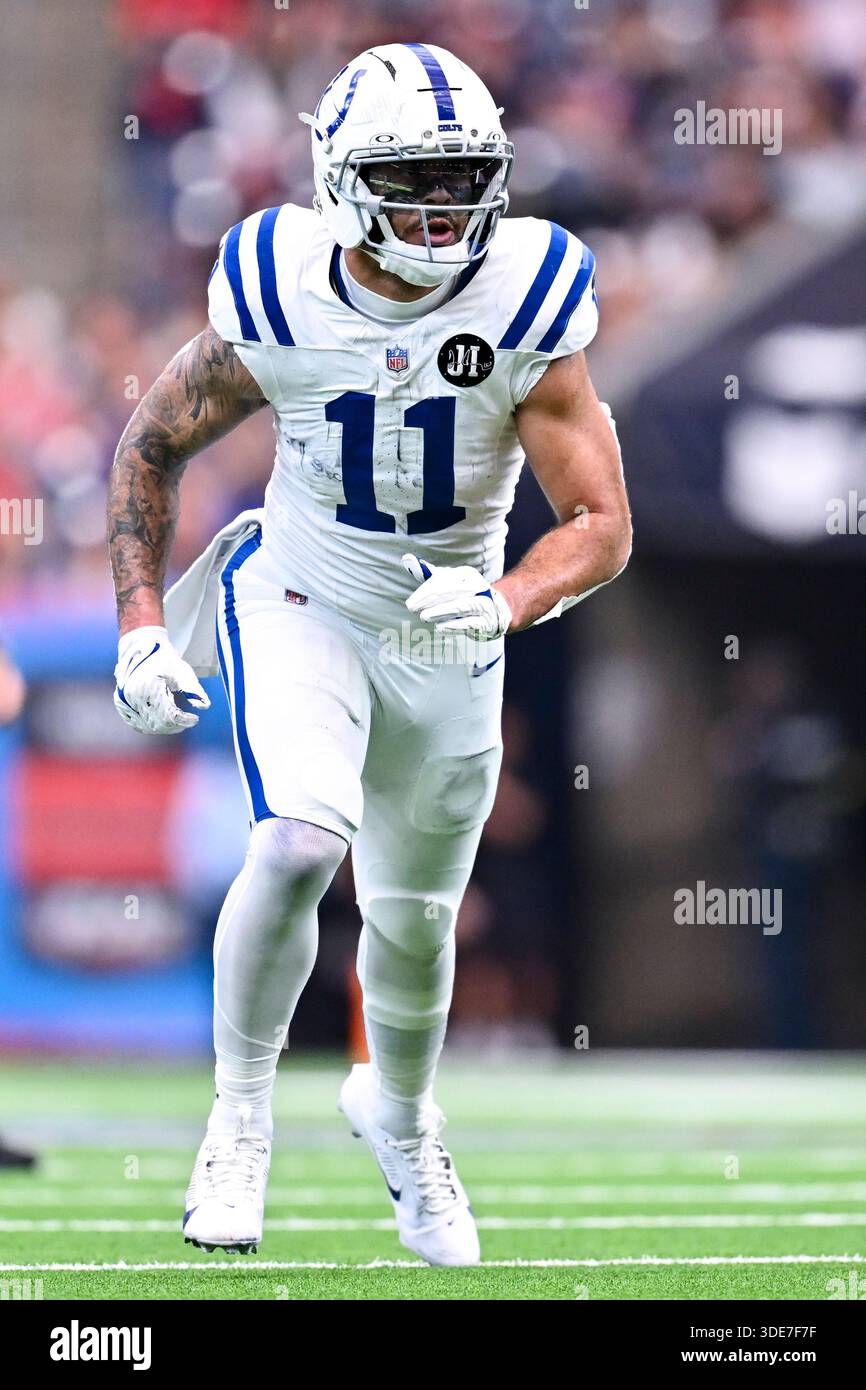 Indianapolis Colts wide receiver Michael Pittman Jr. (11) runs a route ...