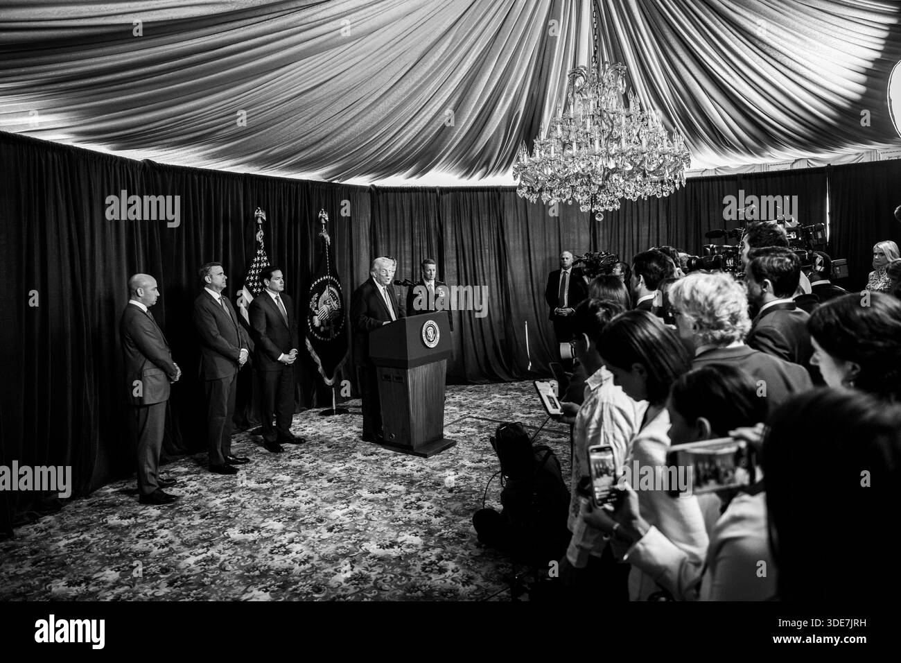 Capture of nicolas maduro Black and White Stock Photos & Images - Alamy