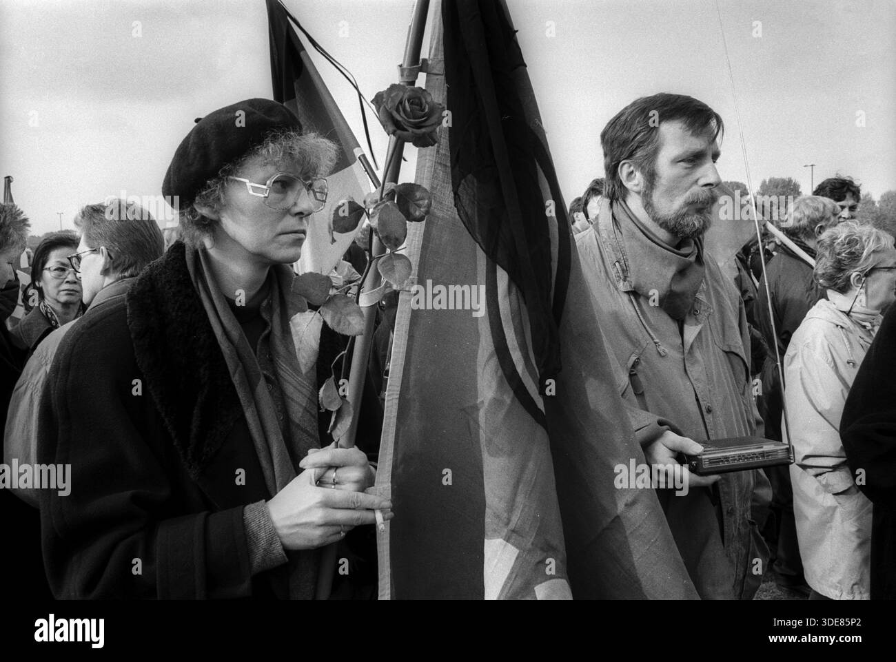 Germany, Berlin, 17.10.1992, funeral service for Willy Brandt, mourners ...