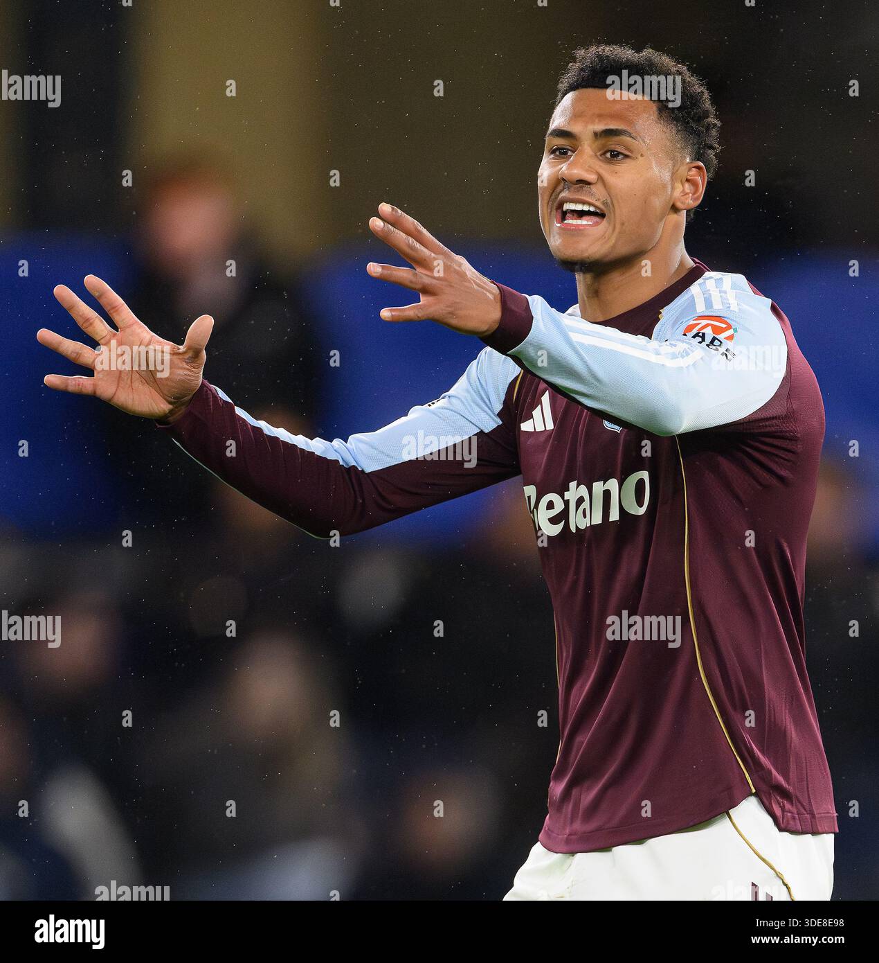 Arsenal v Aston Villa - Premier League - Emirates Stadium. Ollie ...