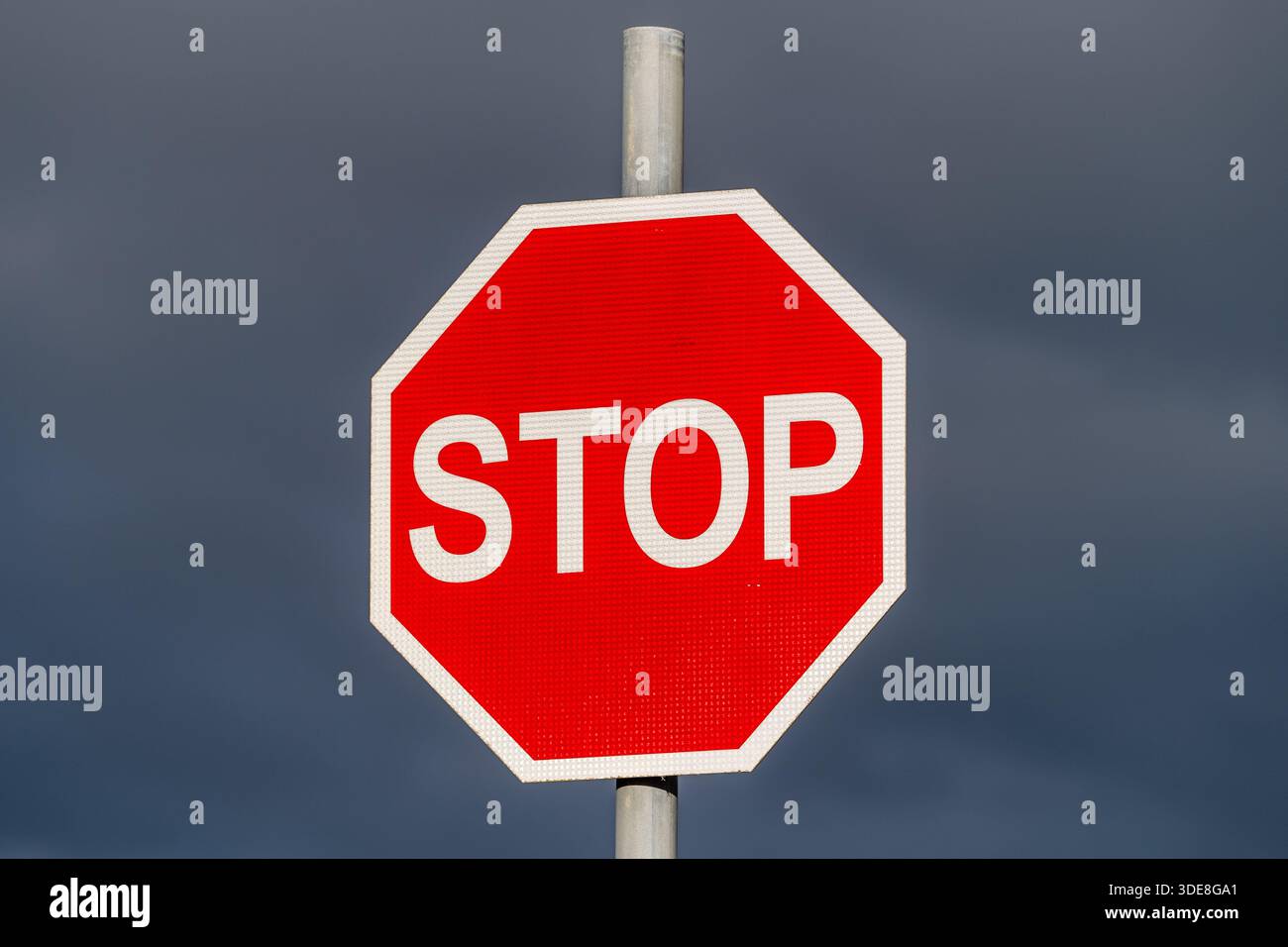 Road sign hi-res stock photography and images - Alamy