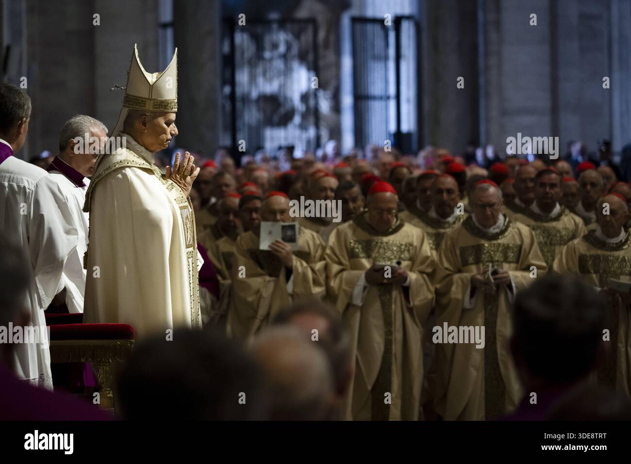 Rome Pope Leo XIV closes the Holy Door of St. Peter's Basilica at the ...