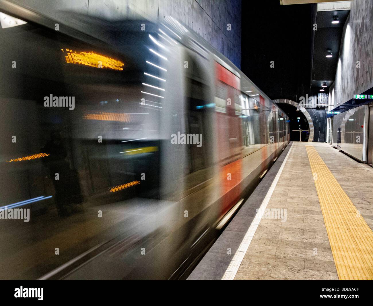 Arriving Subway Train. RET Subway / Metro Train Arriving at Blijdorp ...