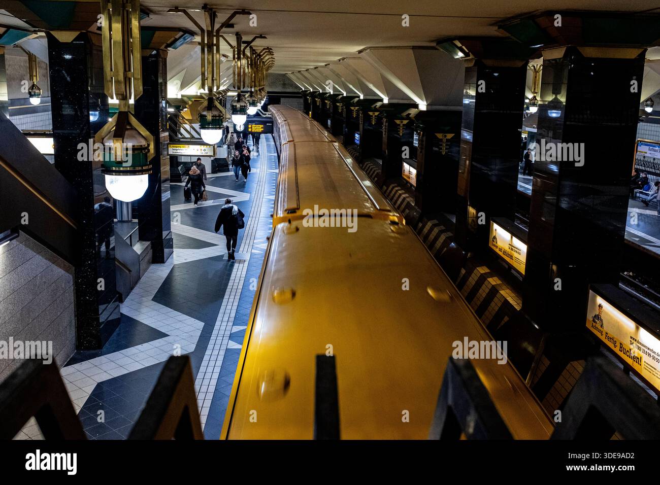 Berlin Spandau U-Bahn Station. Exeptional Architecture at U-Bahn ...