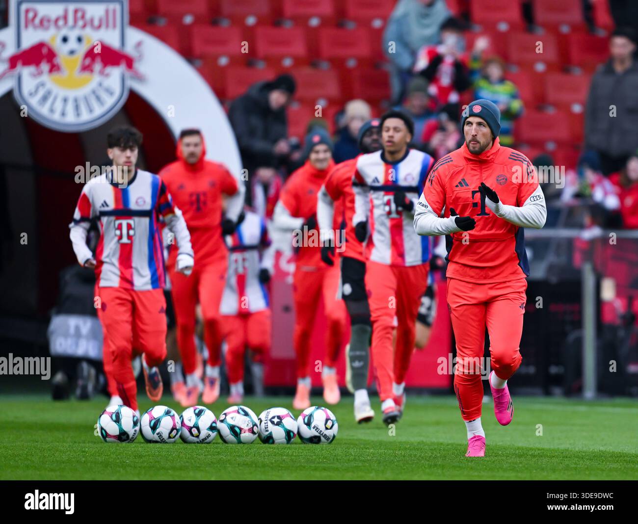 06 January 2026, Austria, Salzburg: Soccer, test matches, FC Red Bull ...