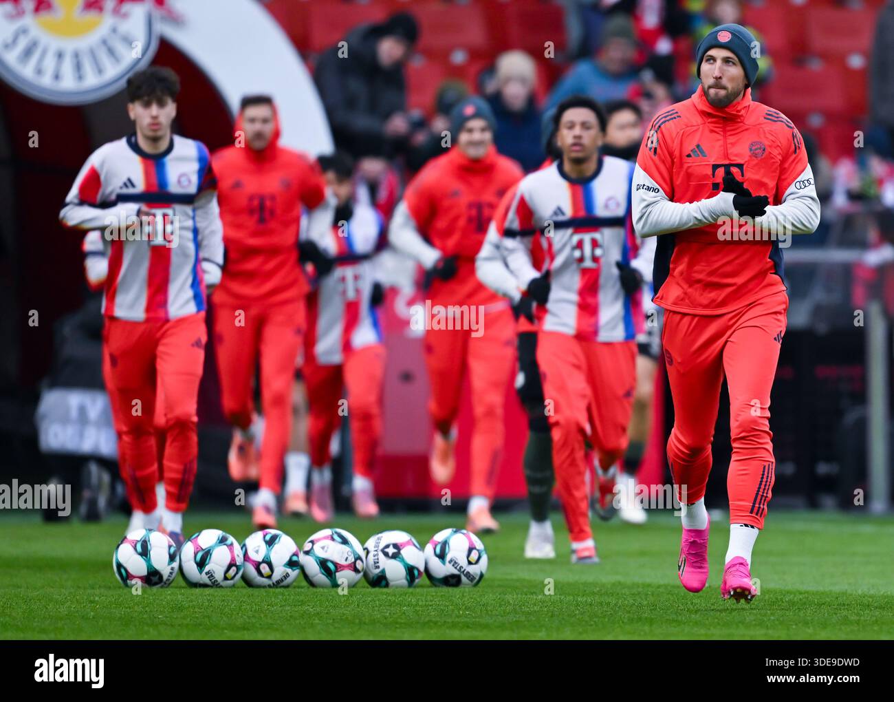 06 January 2026, Austria, Salzburg: Soccer, test matches, FC Red Bull ...