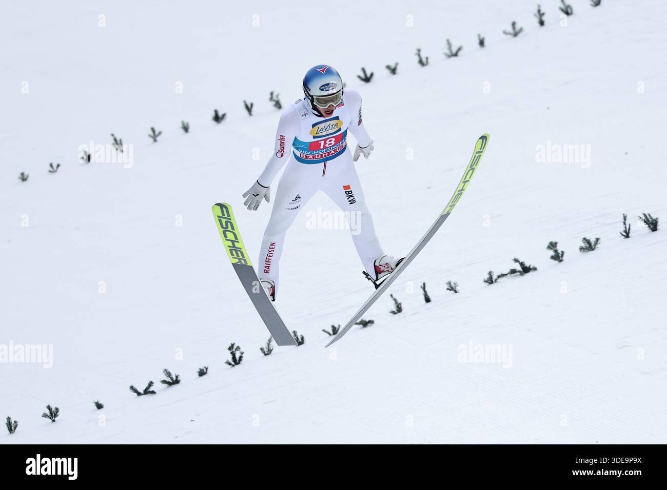 06 January 2026, Austria, Bischofshofen: Nordic skiing/ski jumping ...
