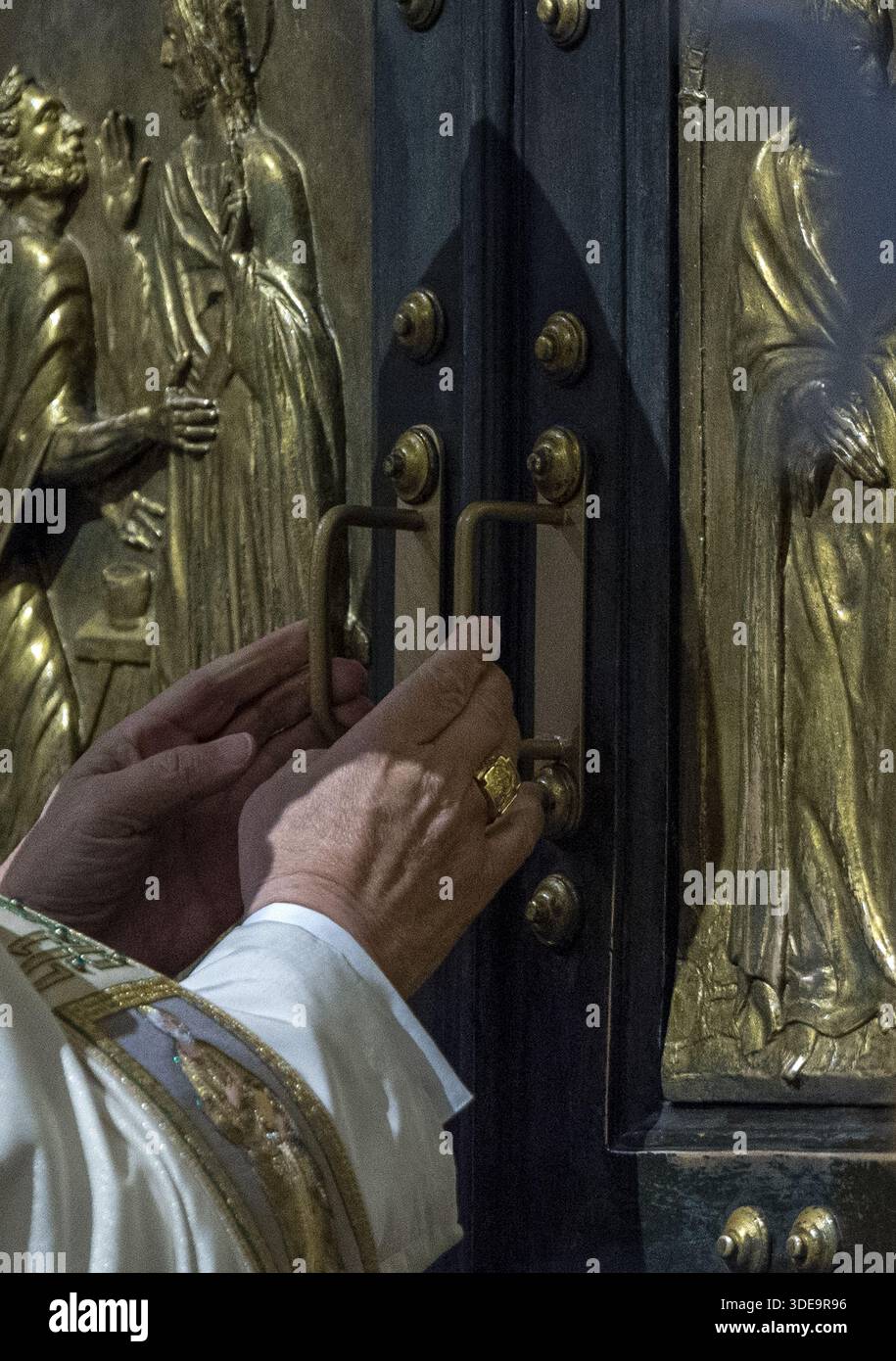 **NO LIBRI** Italy, Rome, Vatican, 2026/1/6 .Pope Leo XIV closes St ...