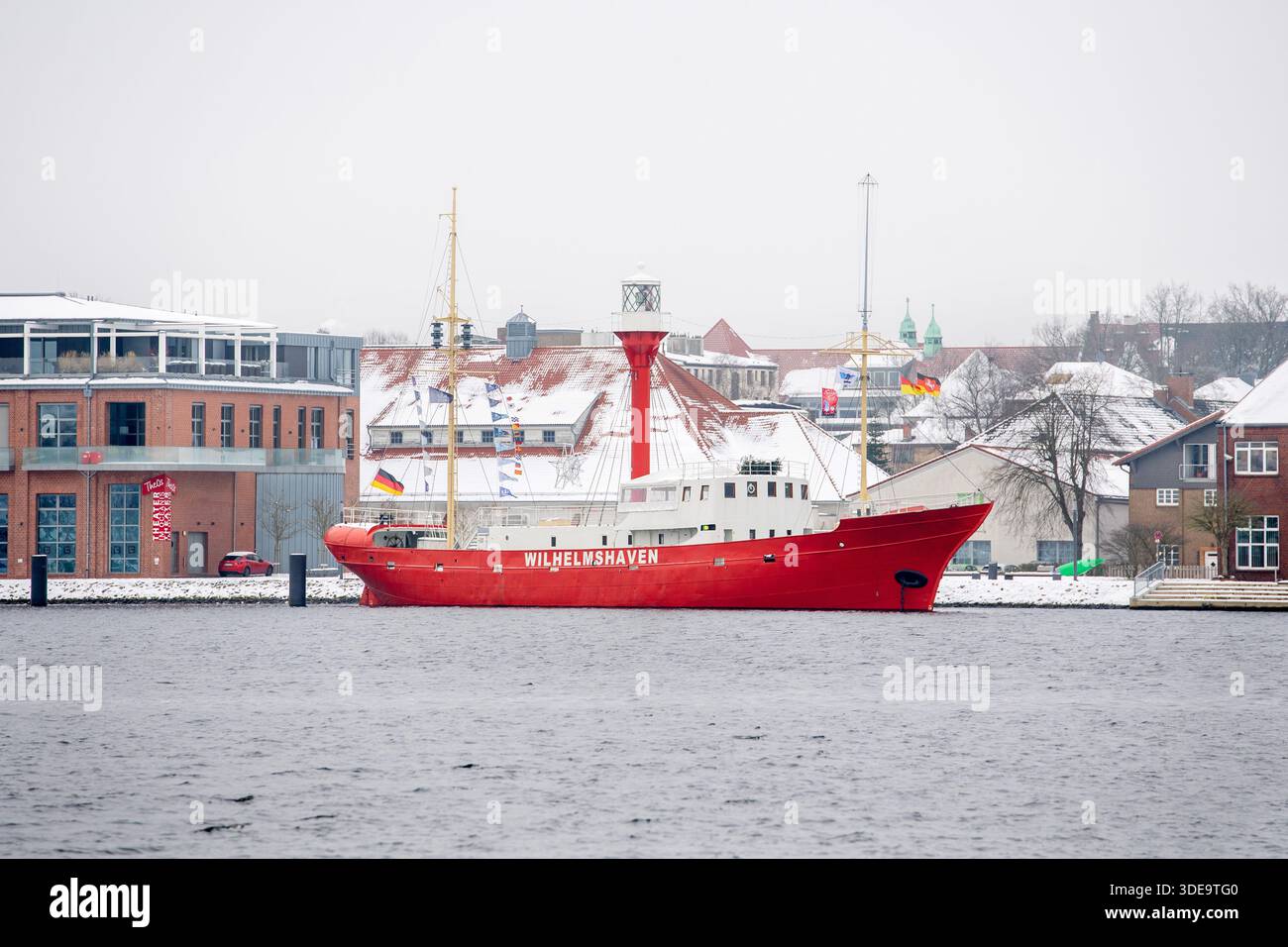 06 January 2026, Lower Saxony, Wilhelmshaven: A historic lightship is ...
