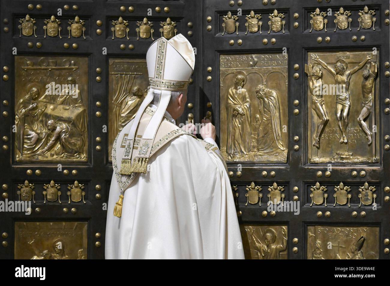 **NO LIBRI** Italy, Rome, Vatican, 2026/1/6 .Pope Leo XIV closes St ...