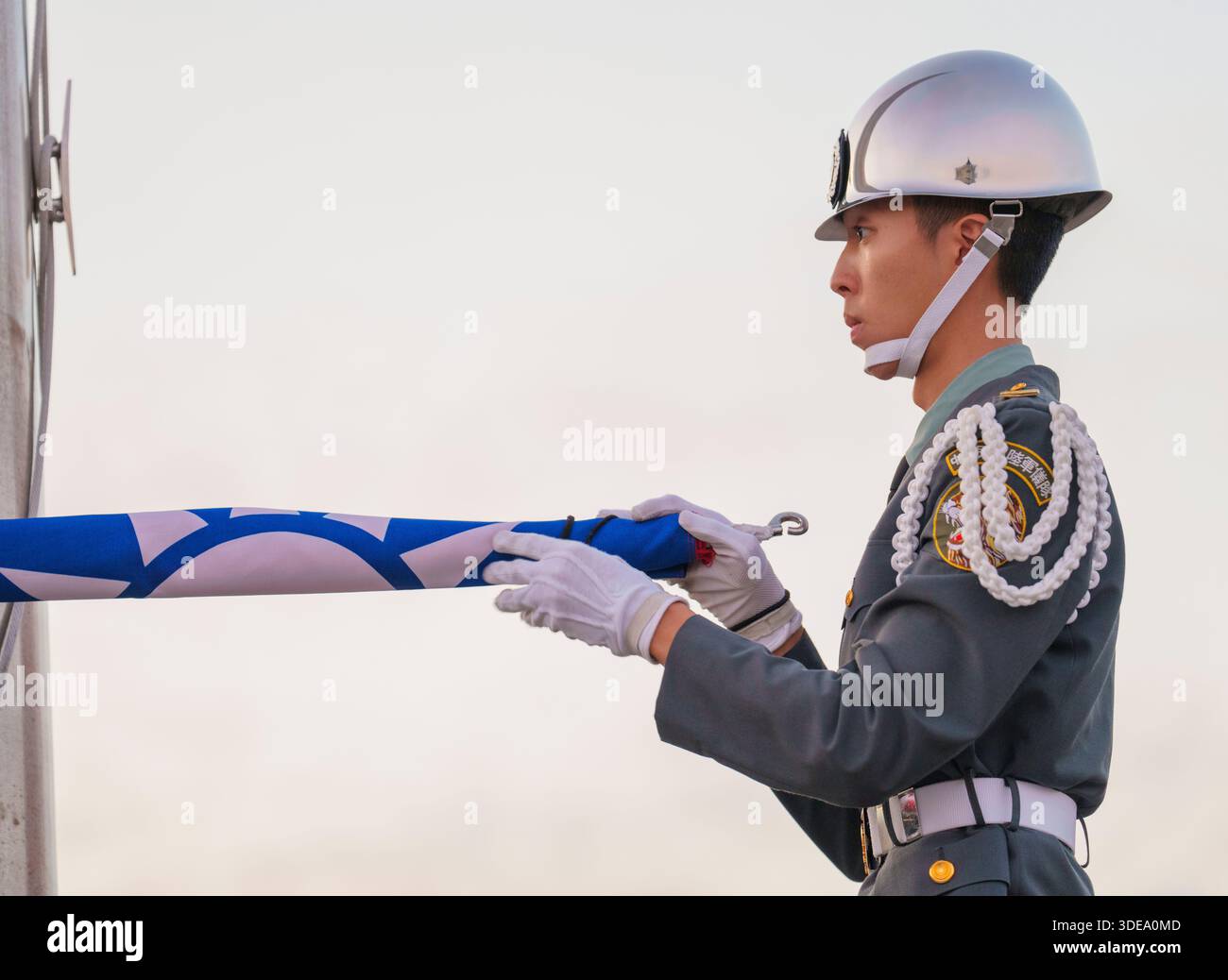 30 November 2024, Taiwan, Taipeh: A member of the Taiwanese honor guard ...