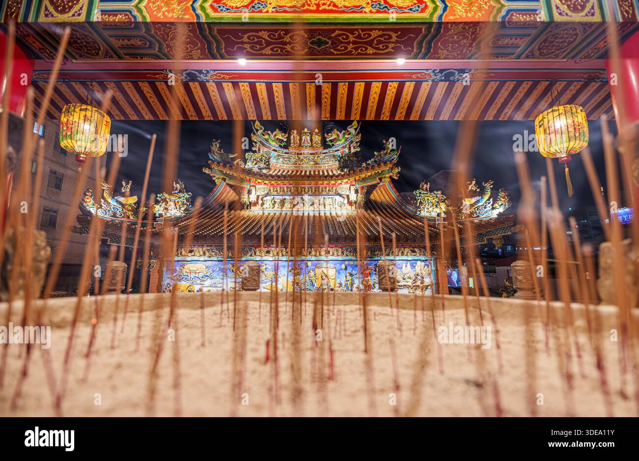 29 November 2024, Taiwan, Taipeh: Incense sticks, e.g. made of ...