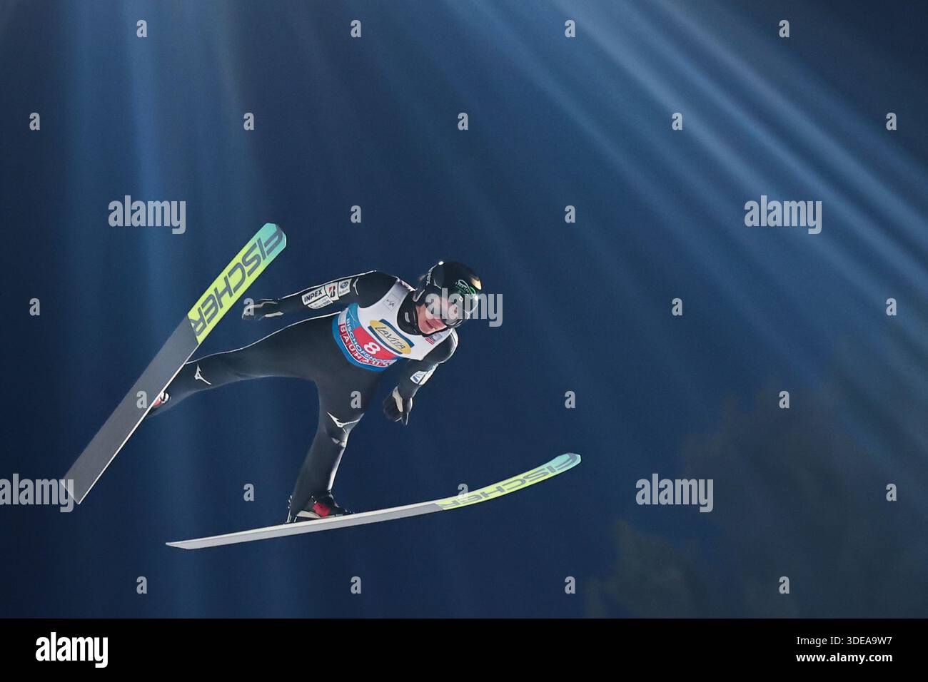 06 January 2026, Austria, Bischofshofen: Nordic skiing/ski jumping ...