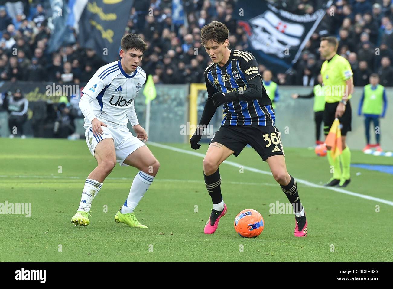 Alex Valle Gomez (Como) Gabriele Piccinini (Pisa) during Pisa SC vs ...