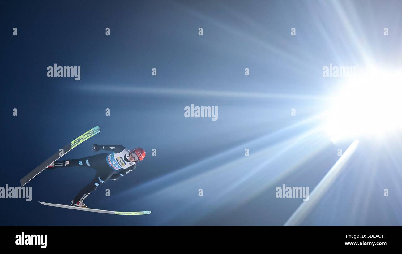 06 January 2026, Austria, Bischofshofen: Nordic skiing/ski jumping ...