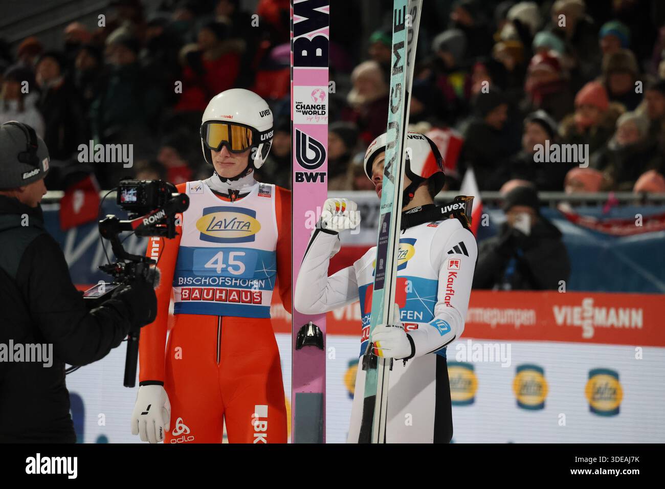 Raimund Philipp (SC Oberstdorf) bejubelt den Sieg im K.o--Duell gegen ...